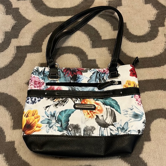 Stone Mountain Accessories | Bags | Stone Mountain Floral Crossbody Bag ...